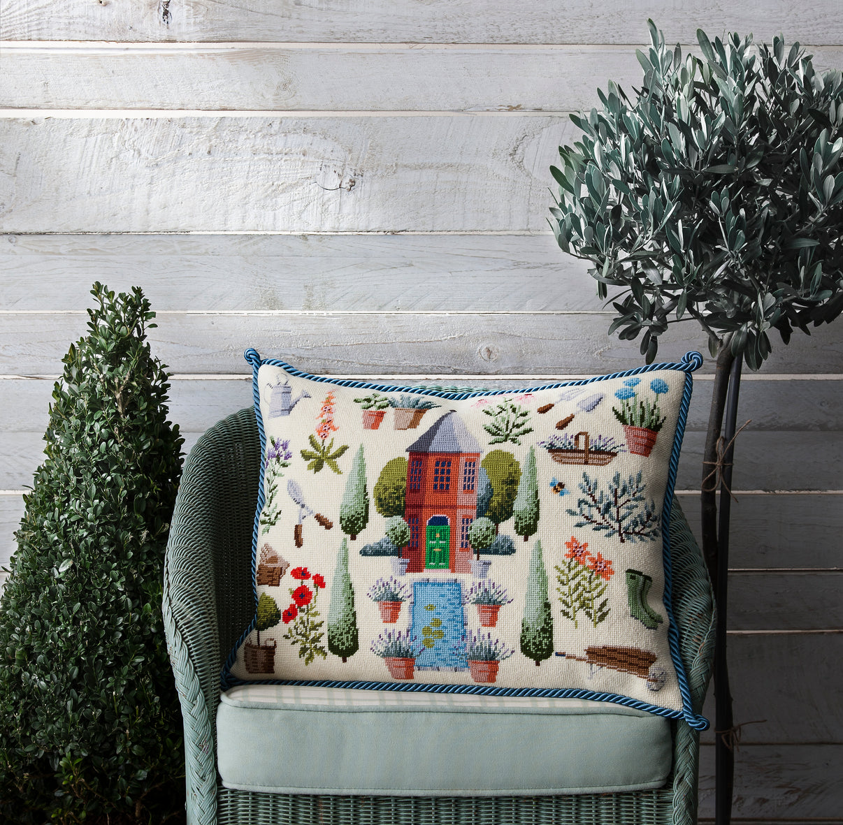 Chelsea Eccentric Garden Needlepoint Kit | Elizabeth Bradley Design ...